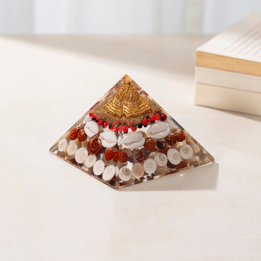 Shree Yantra and Gomti Chakra Pyramid - Darbar Craft
