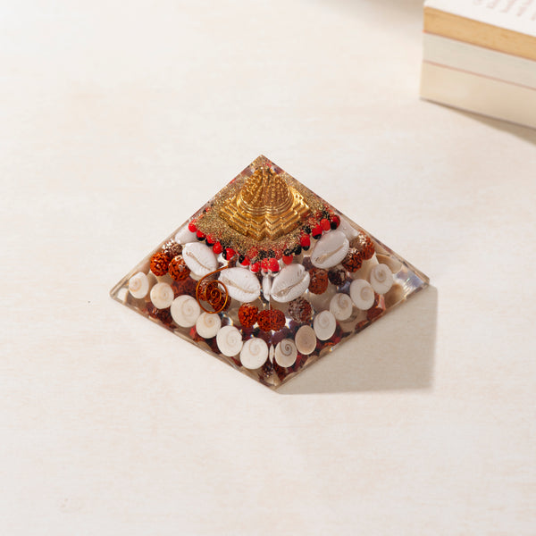 Shree Yantra and Gomti Chakra Pyramid - Darbar Craft